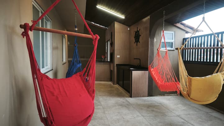 Uma Quadra Do Mar - Matinhos