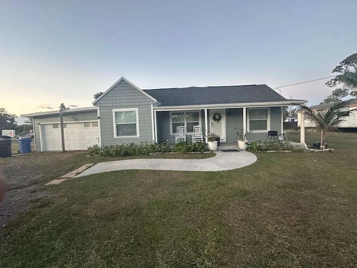 Little Bay Breeze House - Apollo Beach, FL