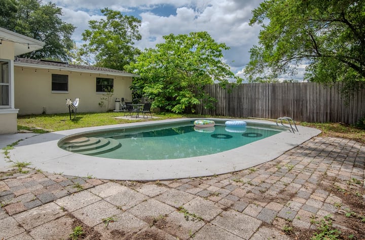 Your Jacksonville Getaway W/ Private Pool! - Cary State Forest, Bryceville