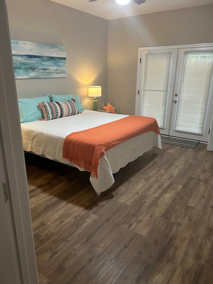 New Mills Suite B - Warrington, FL