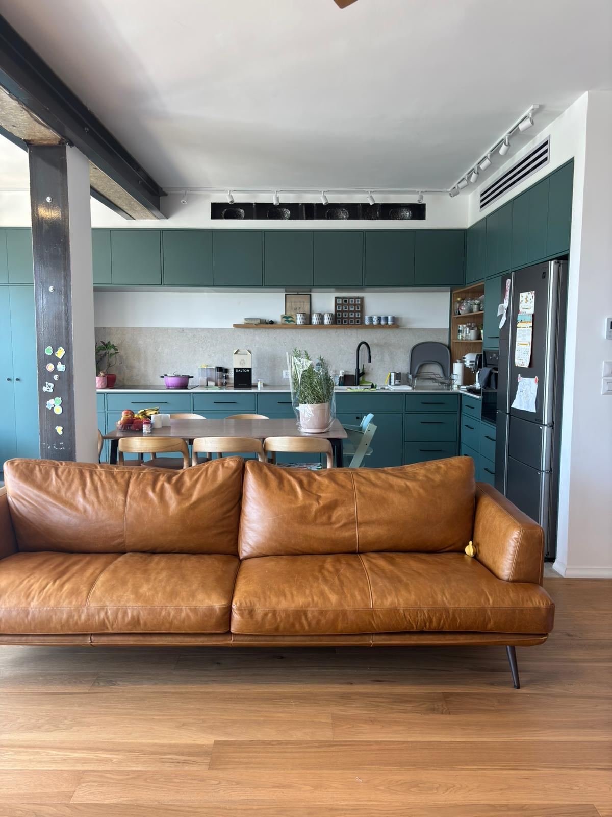 Renovated apartment full of charm and greenery - Flats for Rent in ...