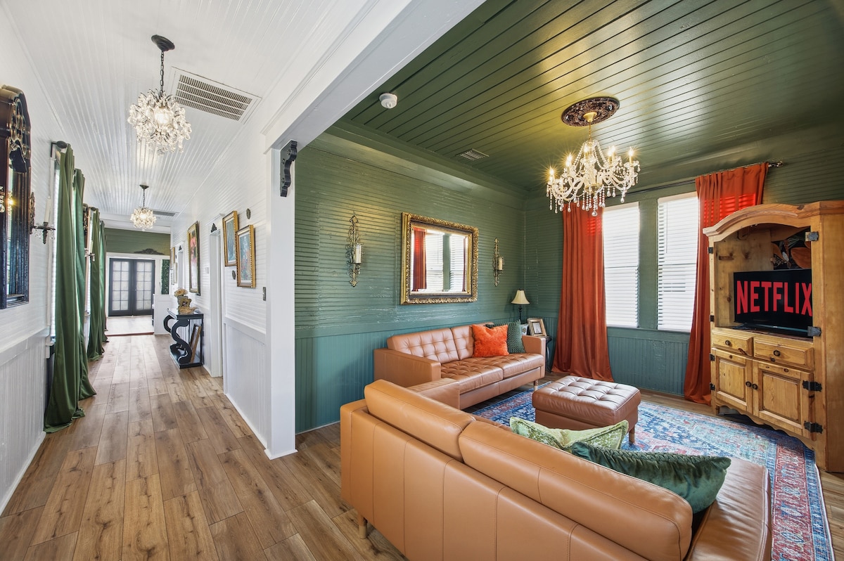 Bella Chalet Ybor! Пешеходно разстояние до 7-мо авеню. – Къщи под наем ...