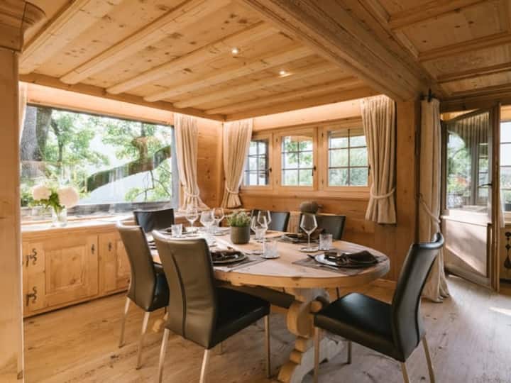 Luxury Family Chalet • Panorama • Le Rosey - Gstaad