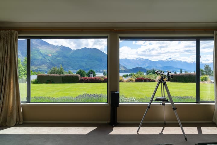 Beacon Point Lakeview Escape - Spacious - Stylish - Wanaka