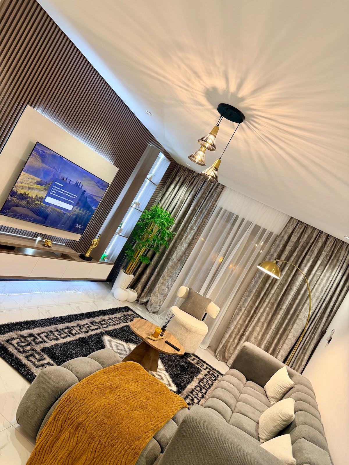 Ultra Modern Ultra Premium Luxury Apartment - Apartments for Rent in ...