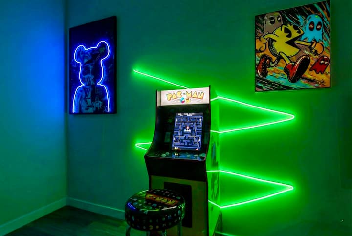 Arcade, Great Coffee, 80 Min Banff, Brand New - Calgary