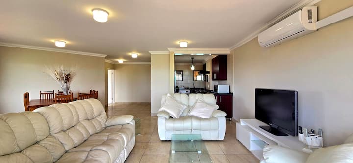 Stunning Beach Holiday Apartment. - Amanzimtoti
