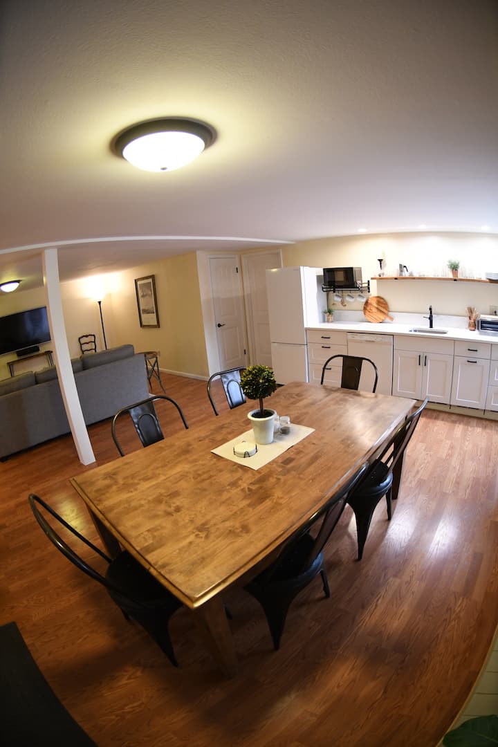 Spacious & Clean, Near Downtown Golden & Mines - Golden, CO