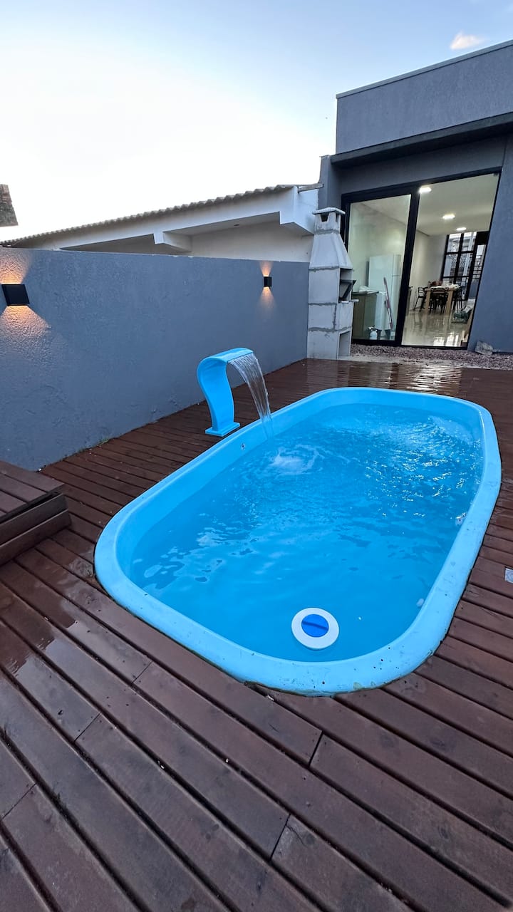 Casa Nova Com Ar Condicionado + Piscina + Pet - Tramandaí