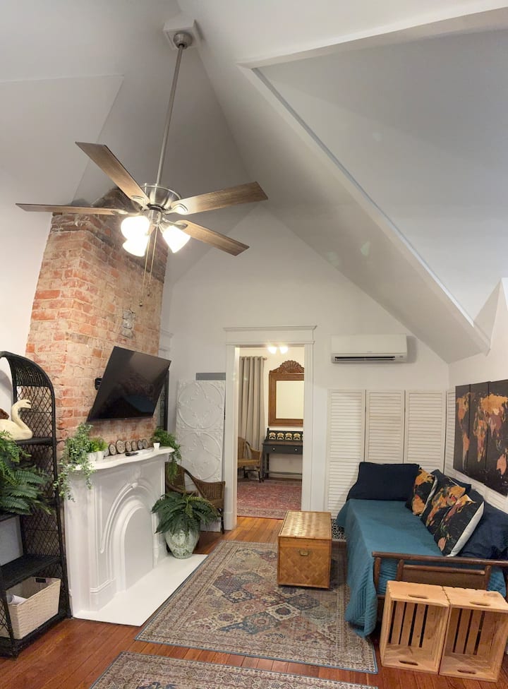 Highlands Retreat: Quiet & Convenient - Louisville, KY