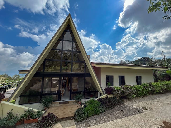 Casa A:
Comodidad Y Tranquilidad - El Salvador