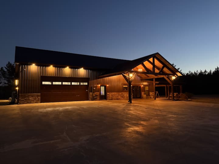 Home In The Pines / Pool Open! - Henderson, TN