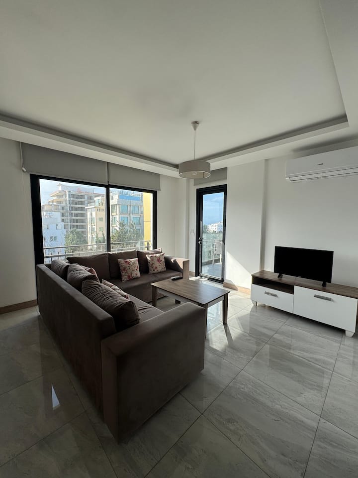 Girne Merkez Lüks 2+1 Daire - 키레니아