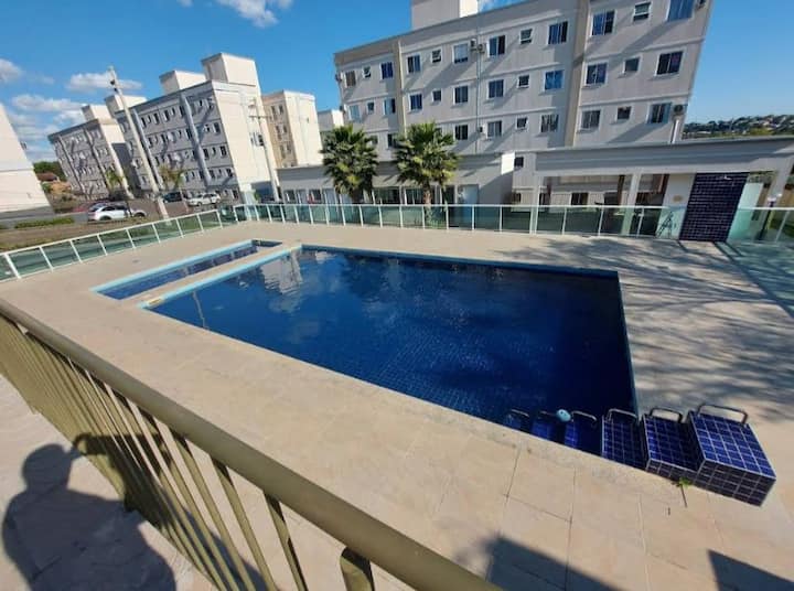 Apê 401 Com Piscina E Estacionamento. - Novo Hamburgo