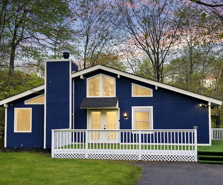 Bluetiful Retreat - Gouldsboro Lake, PA