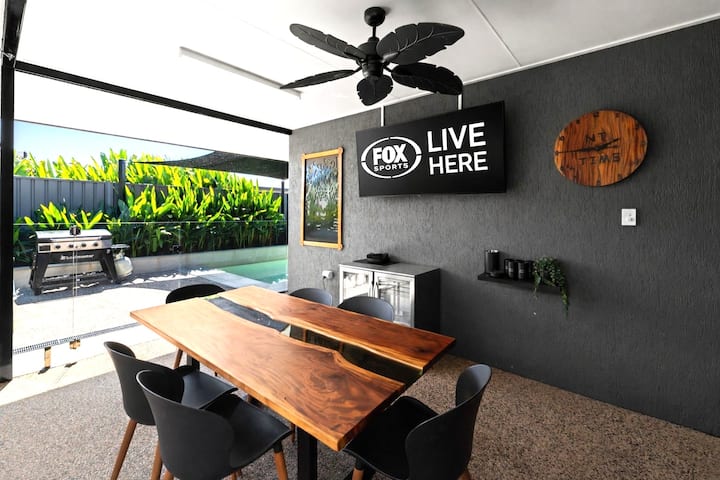 Zuccoli Zintrist • Pool• Vibrant Top End Getaway - Darwin