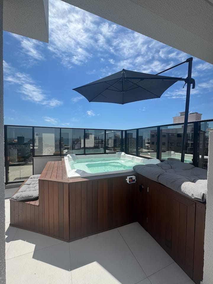 Cobertura, 3 Suítes, Jacuzzi Aquecida Em Palmas - Governador Celso Ramos