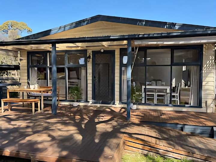 Lochy Lodge - Lakeside, Pet Friendly, Secured Yard - Loch Sport