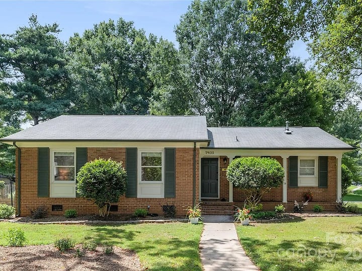 Cozy & Modern Private Home In South Charlotte - Charlotte, NC