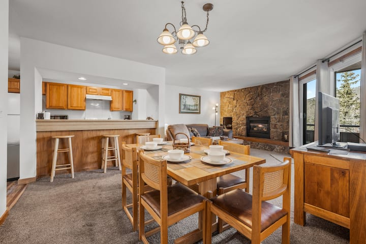 Near Ski Resorts | Walk To Lake Dillon & Marina - Dillon, CO