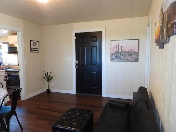 "Tranquil Charm At The Cozy Casita - Sweet Home!" - Bastrop, TX