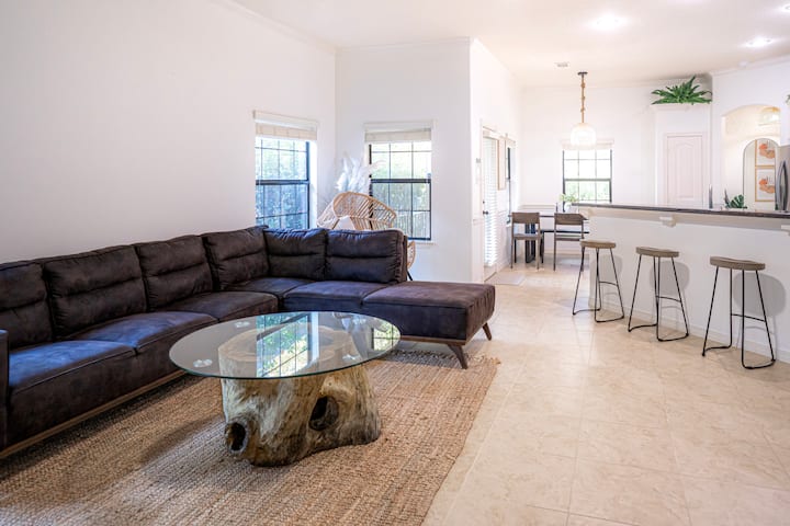 Sound & Soul: Peaceful Boho Retreat By Lake Conroe - Conroe, TX