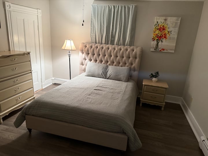 Located Close To Hospitals/and Colleges - Bangor, ME