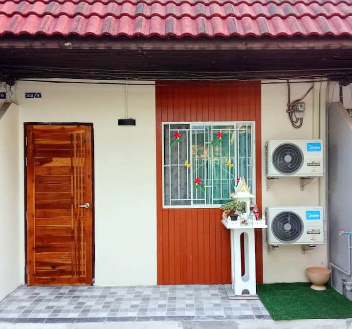 Newly Renovated Cozyrr Minimal City House 2br 1bth - Chiang Mai