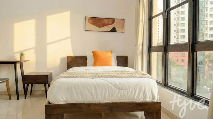 Premium Room In Co-living Space - 50m To Mrt - Singapore