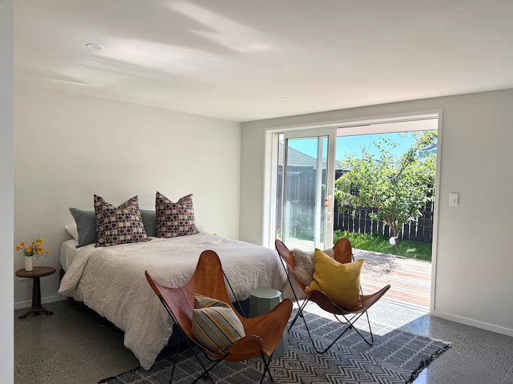 Beachside Studio - Papamoa