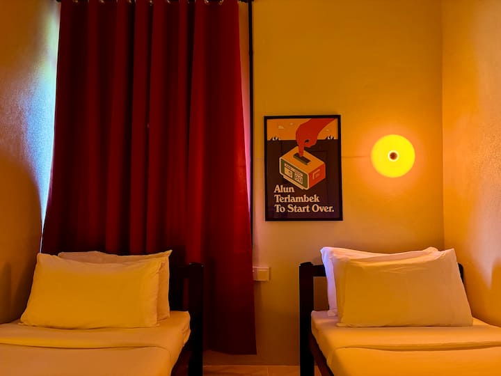 R003 | Thefinesaseven – Concept Roomstay @ Pc, Kb - Malaysia