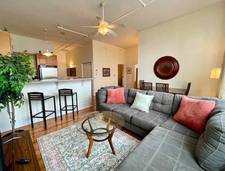 City-view Retreat In Downtown Roanoke - Blue Ridge, VA