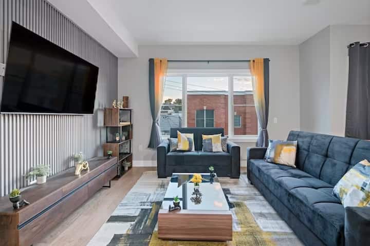 Luxe 3br Penthouse | Parking | Mins To Ny & Train - Jersey City, NJ