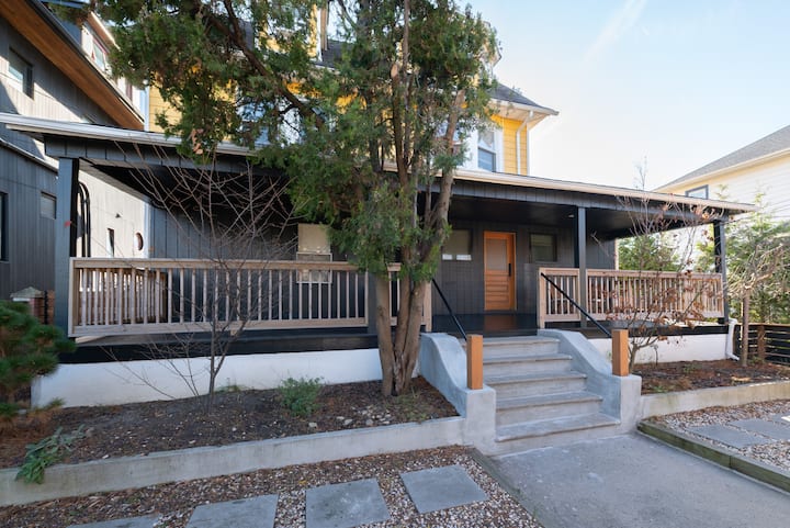 Cozy Bright Rockaway Beach Get Away - Rockaway Beach - Queens, NY