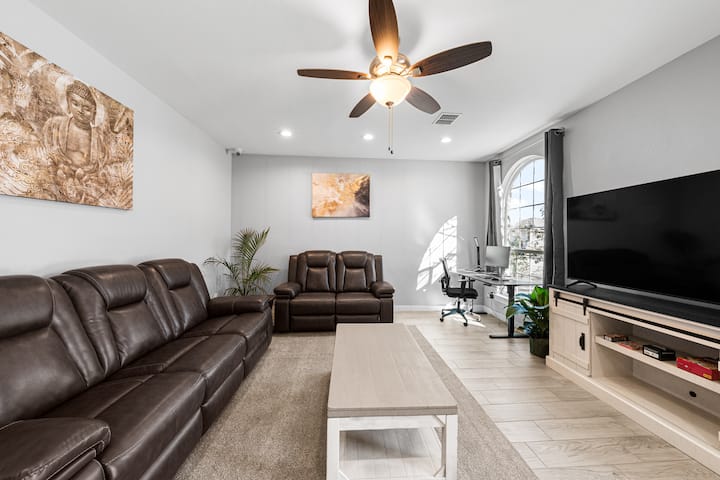 Luxury Remodeled 3 Bed/2 Bath Home With Patio Deck - 맨스필드