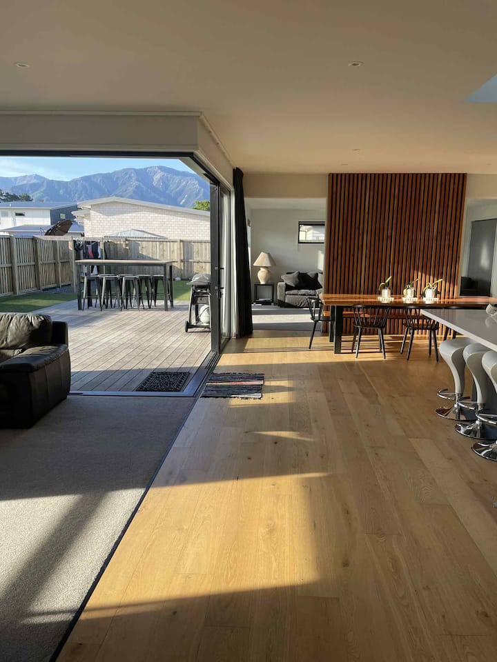 Ocean Ridge Luxury Retreat - Opposite Hole 13! - Kaikōura