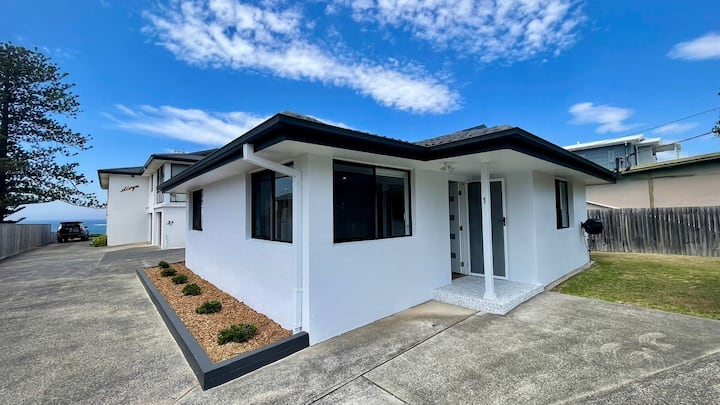 Villa Escape - Your Family Beachfront Getaway - The Entrance