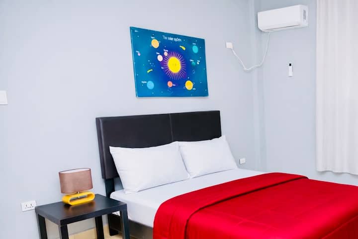 Standard Queen Room At Tris Estates Hotel & Suites - Libéria