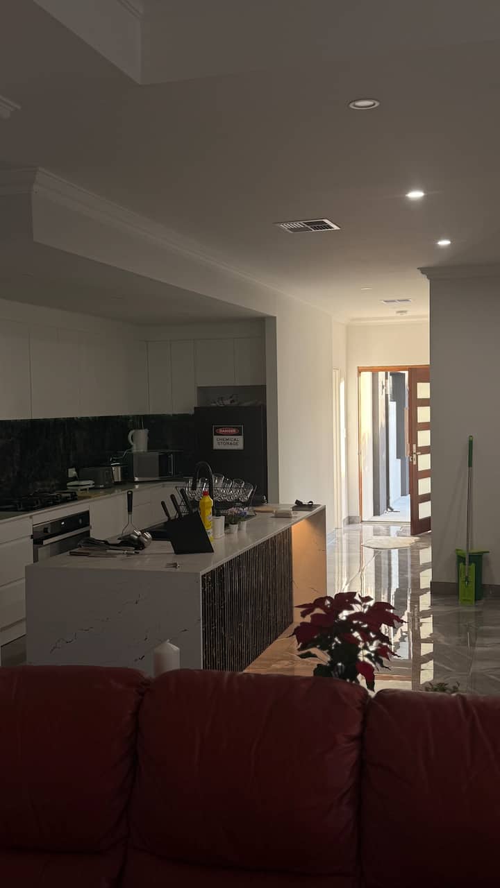 Private Room · Own Bathroom & Dressing · Perth - Armadale