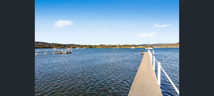 Waterfront Heaven - Sleep 12, Pool, Kayaks, Gym - Woy Woy