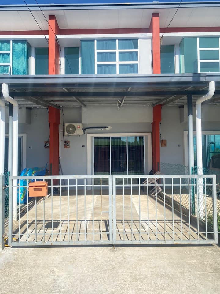 Ai Lee 197 Homestay - Papar