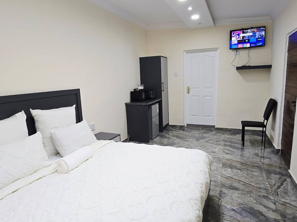 Glory Guest House, Warm Welcome Home Away! - Houses for Rent in ...