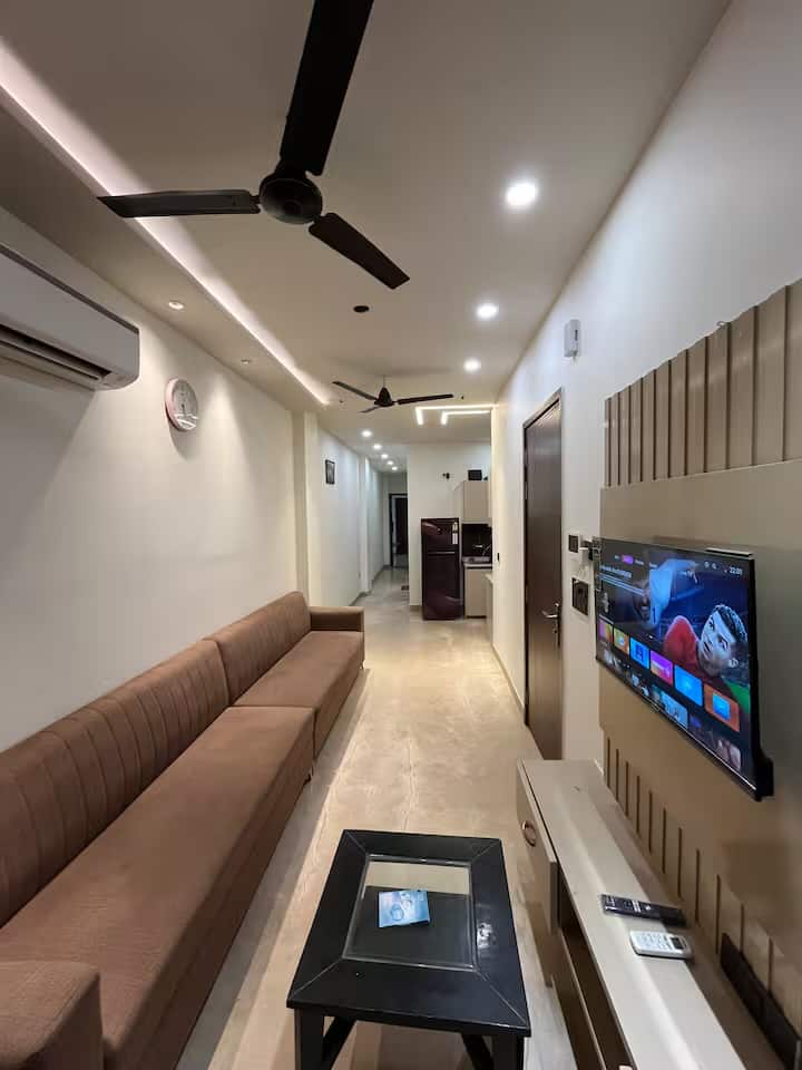 Modern 2bhk Near Pacific Mall & Rajouri Garden - Nueva Delhi