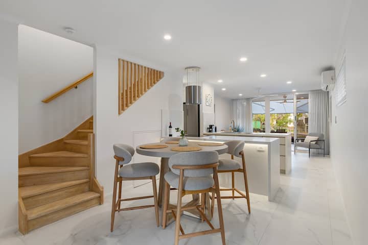 Noosa, 2bedroom, Canal Frontage, Bring Your Boat! - Noosaville