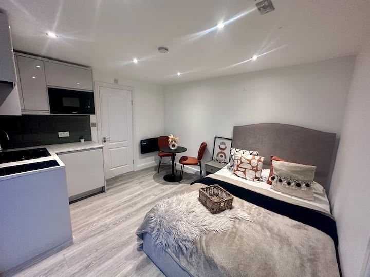 Luxury Private Room, En-suite And Kitchenette - Dartford