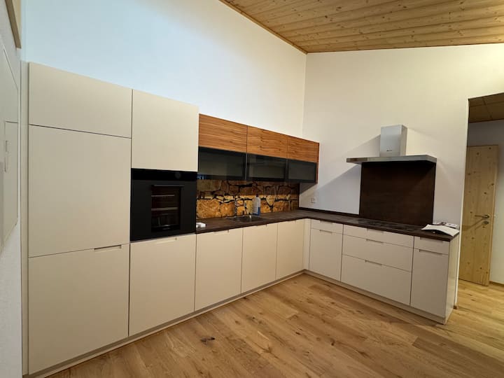 Frisch Renovierte Dachwohnung Mit Balkon - Klosters-Serneus