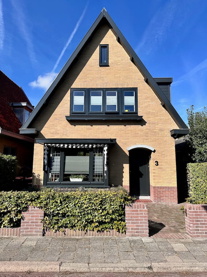 Sfeervolle Woning Met Tuin & In Buurt Van Strand - Heiloo