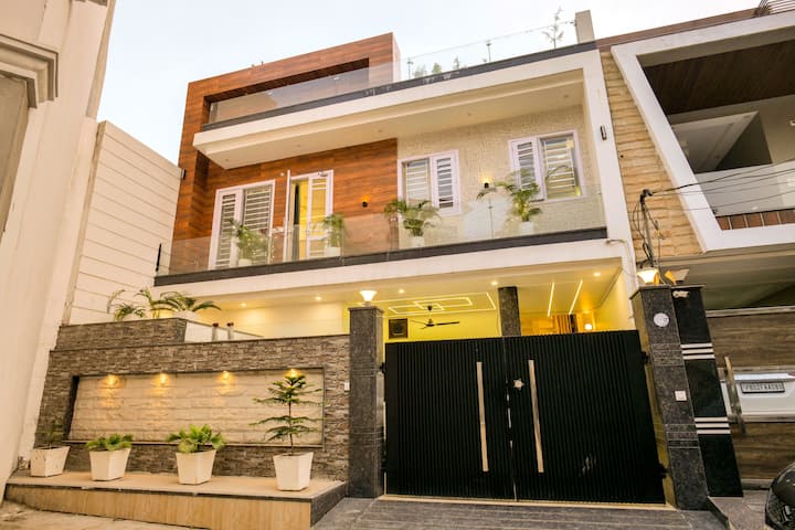 Luxe 3bhk Familypadicityhub•goldentmpl•wifi•acheat - Amritsar