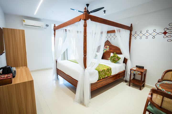 Charming Luxury Suite At Hotel Indiana Hitech City - Hyderabad