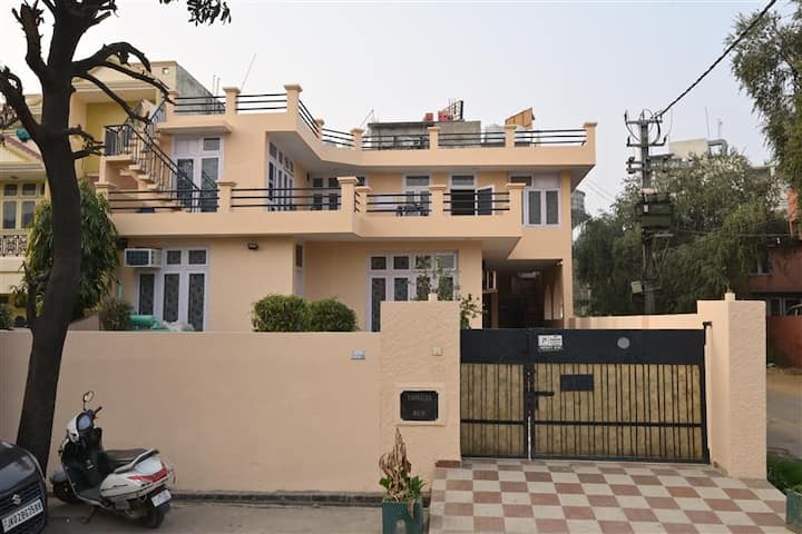 Maruti Home Stay - 賈姆穆